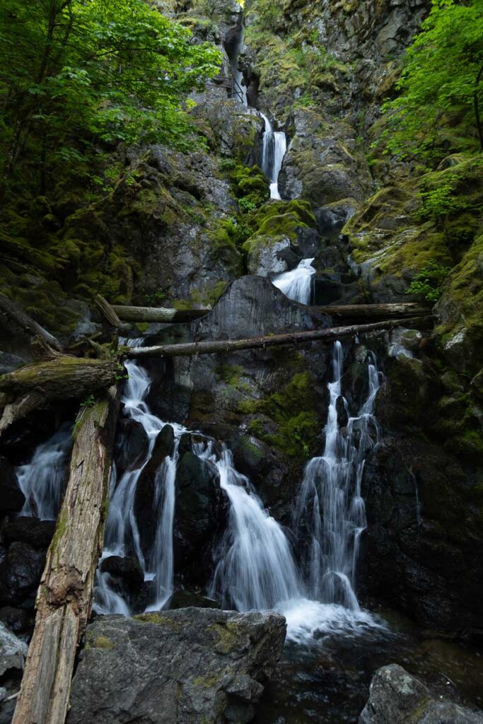 Hike to Hamilton Mountain in Washington